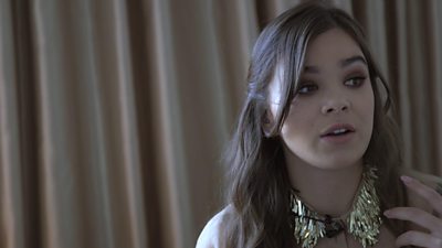 Hailee Steinfeld on piercings, socks and handwritten notes - BBC News