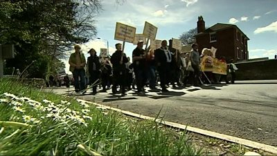 General election: Telford residents against A&E move - BBC News