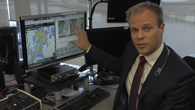 Simon King explains how we create a weather forecast. - BBC News