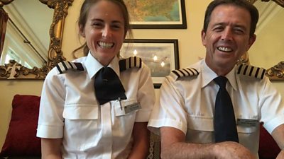 BA father-daughter pilot team share last flight - BBC News