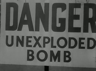 How to handle an unexploded 75-year-old bomb - BBC News