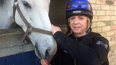 Jockey Victoria Smith to ride first race as a woman - BBC News