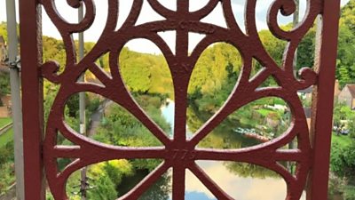 Royston Cave: 'Knights Templar' carvings at risk - BBC News