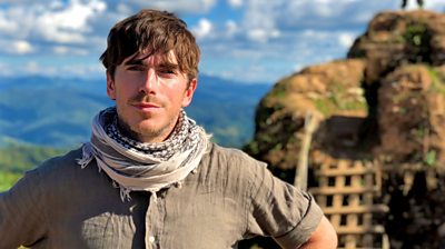 Simon Reeve: Tips for an adventurous holiday - BBC News