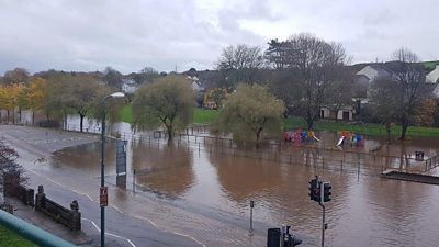 Footage shows level of Cardiff flash flooding - BBC News