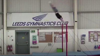 Ashley Watson: Gymnast sets horizontal bar backflip record - BBC News