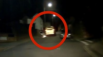 Police van door falls off during Bideford patrol - BBC News