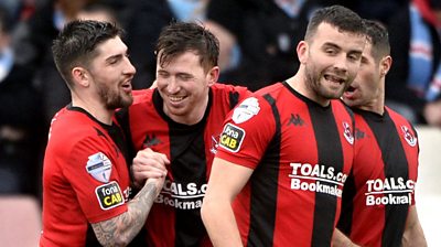 Crusaders secure semi-final spot with victory over Sky Blues - BBC Sport