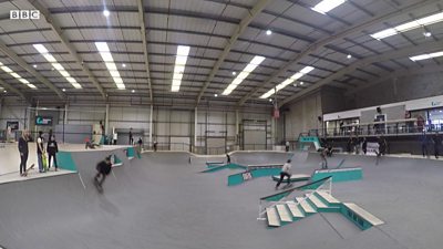 Essex's BMX world champion Freia Challis dreams of Olympic gold - BBC News