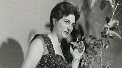Nan Winton: The BBC's first female TV newsreader looks back - BBC
