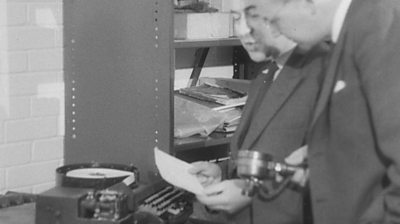 French to English language translation computer - BBC