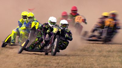 Dorset grasstrack champion chases dad's record of wins - BBC News