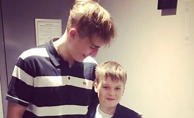 Sam Fender surprises super fan at Newcastle gig - BBC News