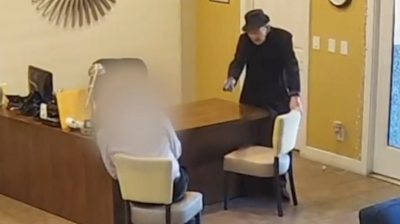 Man, 93, shoots property manager over water damage - BBC News