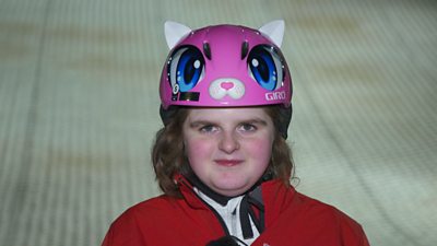 Emily Plant goes skiing - BBC News