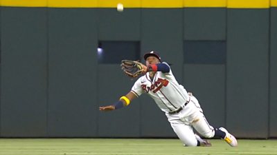 MLB: Ronald Acuna Jr. makes incredible catch for Atlanta Braves against ...