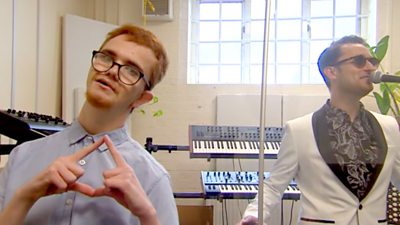 Here’s a handful of facts about sign language - BBC News