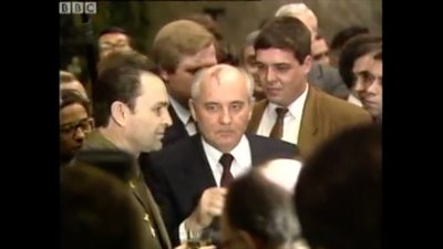 BBC Archive 1991: Gorbachev resigns as Soviet Union breaks up - BBC