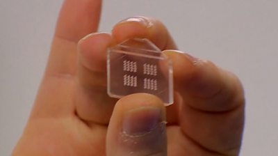 Covid: Can smart patches help give the coronavirus vaccine? - BBC News