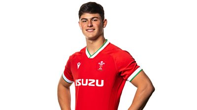 Louis Rees-Zammit 'a sensation with young ones and a few grandmothers ...