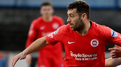 David McDaid caps a five star performance from Larne - BBC Sport