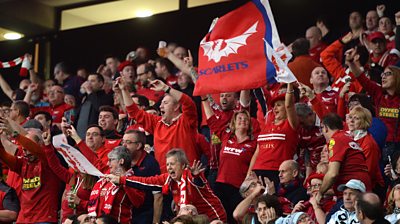 Scarlets 'want to put a show' on for the returning fans - BBC Sport
