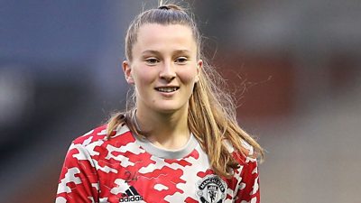Carrie Jones: Wales and Man Utd midfielder says Ole Gunnar Solskjaer is ...