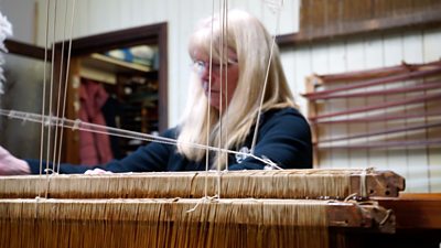 The last of the master damask weavers - BBC News