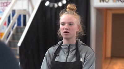 Shantelle: 'Volunteering in my community changed my life' - BBC News