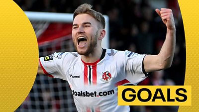 Watch: Crusaders leave it late to leapfrog Larne - BBC Sport