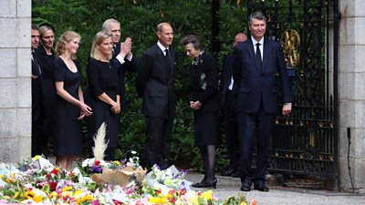 Royal Family view floral tributes at Balmoral Castle gates - BBC News