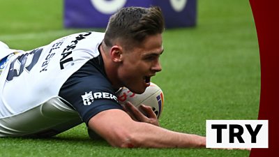 Rugby League World Cup: Jack Welsby scores 'magic' first try of World ...