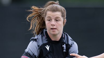 Kate Williams: New Zealand naval officer 'overwhelmed' by Wales World ...