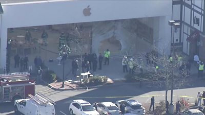 Fatal car crash involving over 200 vehicles in China - BBC News