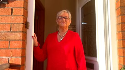 ‘I couldn’t eat or sleep because of housing stress’ - BBC News