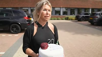 Coventry siblings celebrate 20 years since kidney transplant - BBC News