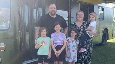 Rotherham family of six saving £12,000 a year living on bus - BBC News