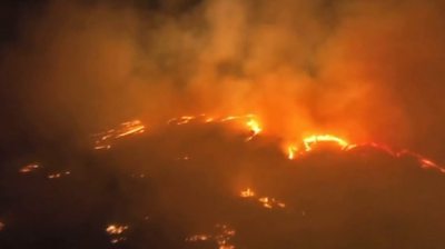 Peruvian plane catches fire - BBC News