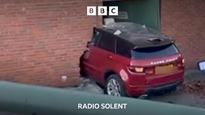 Winchester: Hospital boss updates after critical incident - BBC News