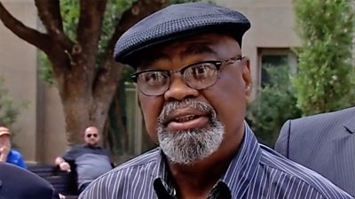 Moment wrongfully jailed man released after 34 years - BBC News