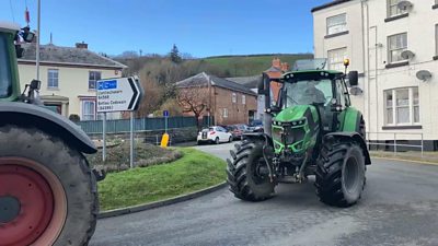 Cwpan y Byd: Cerdd gan Rhys Iorwerth - BBC Cymru Fyw