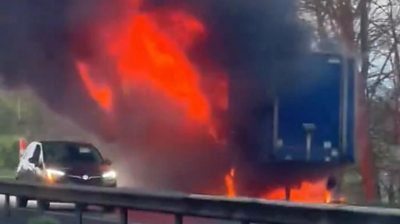 A1(M) in South Yorkshire closed due to 'intense' lorry fire - BBC News