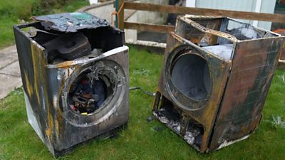 'Dwi dal yn crynu' wedi tân sychwr dillad Caernarfon - BBC Cymru Fyw