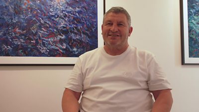 Osian Roberts: Cyrraedd y nod gyda Como yn 'sbesial' - BBC Cymru Fyw