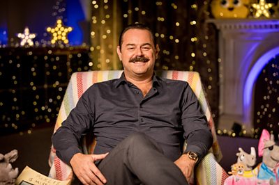 “Belt it out loud and proud” - Danny Dyer encourages kids to embrace ...