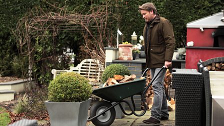 Crispy chilli beef recipe - BBC Food