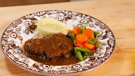 Braised feather blade beef recipe - BBC Food