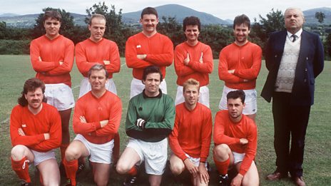 CMon Midffild - Cyfres 1: Traed Moch - BBC iPlayer