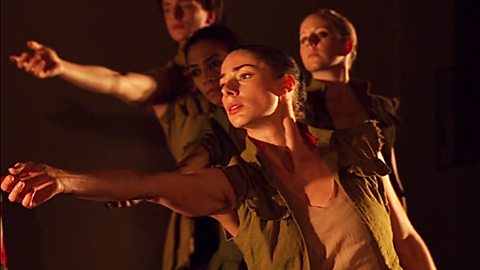 BBC Arts - BBC Arts - WW1-inspired dance at Imperial War Museum North