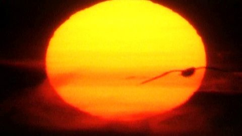 BBC Two - Science Clips, Earth, Sun and Moon - Clips